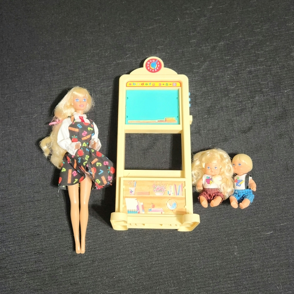 Mattel | Toys | Vintage 995 Teacher Barbie And Students | Poshmark